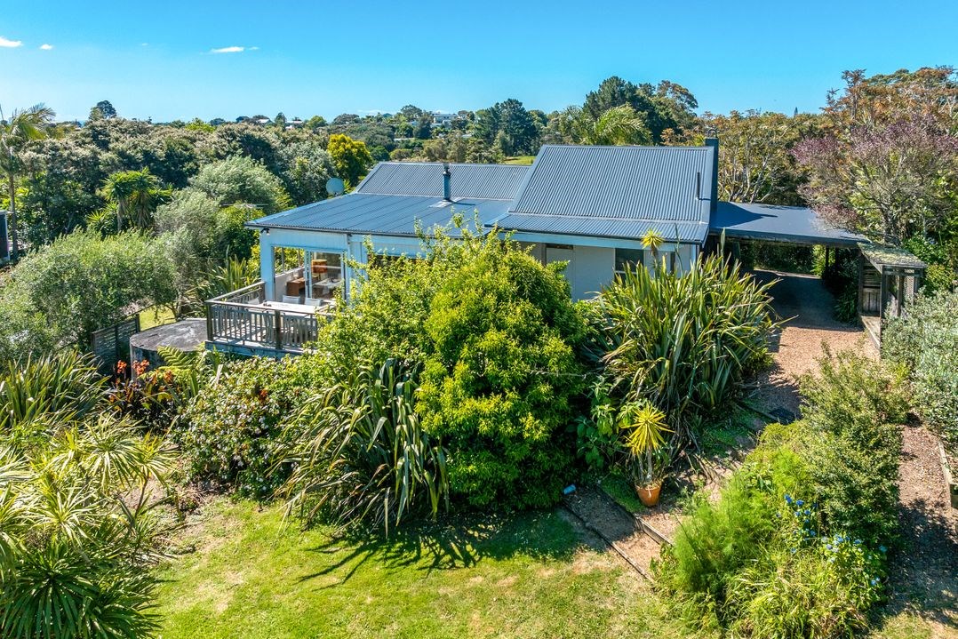 Island View Oneroa (Bachcare) - Waiheke Island Holiday Home for rent ...