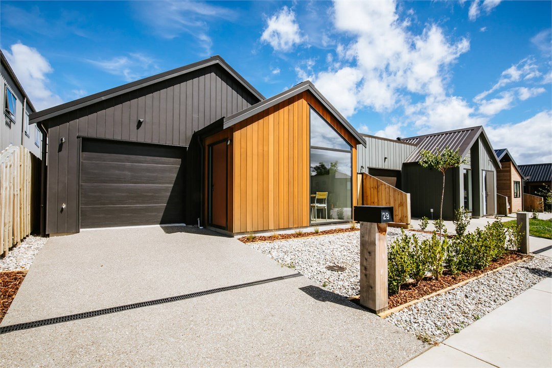 Cottesbrook - Sleeps 6 - Family Friendly - Wanaka Holiday Home for rent ...