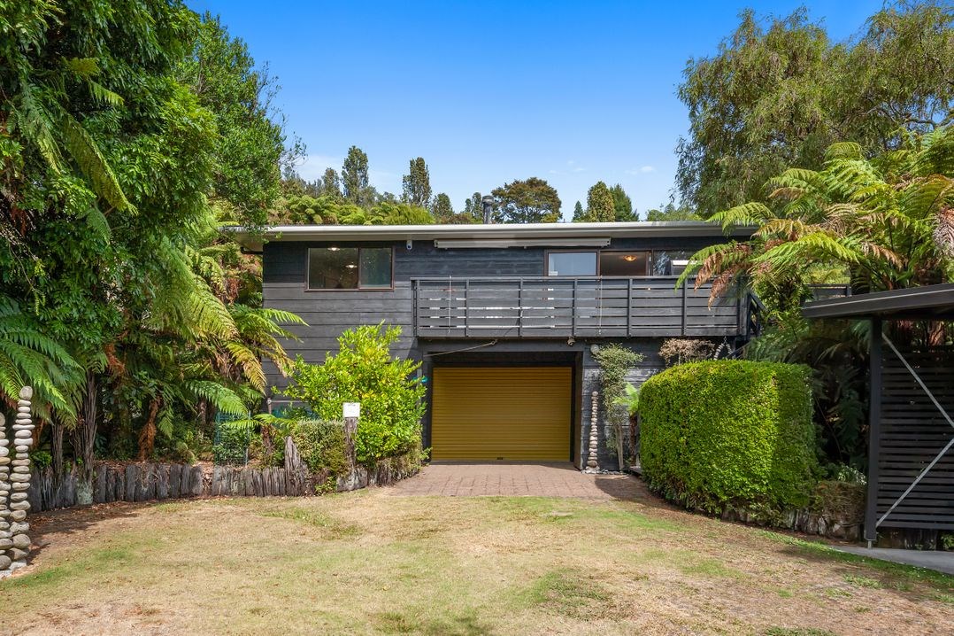 Pukawa Bay Bach (Bachcare) - Pukawa Bay Holiday Home for rent | Holiday ...