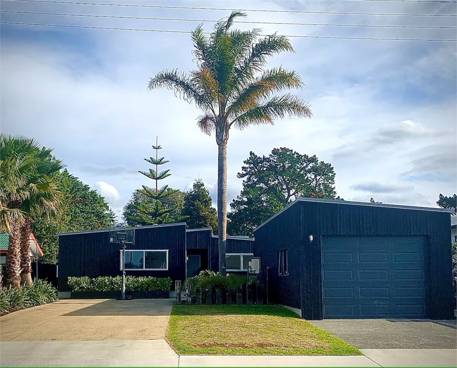 Hosts on the Coast Whanga Escape - Whangamata Holiday Home for rent ...