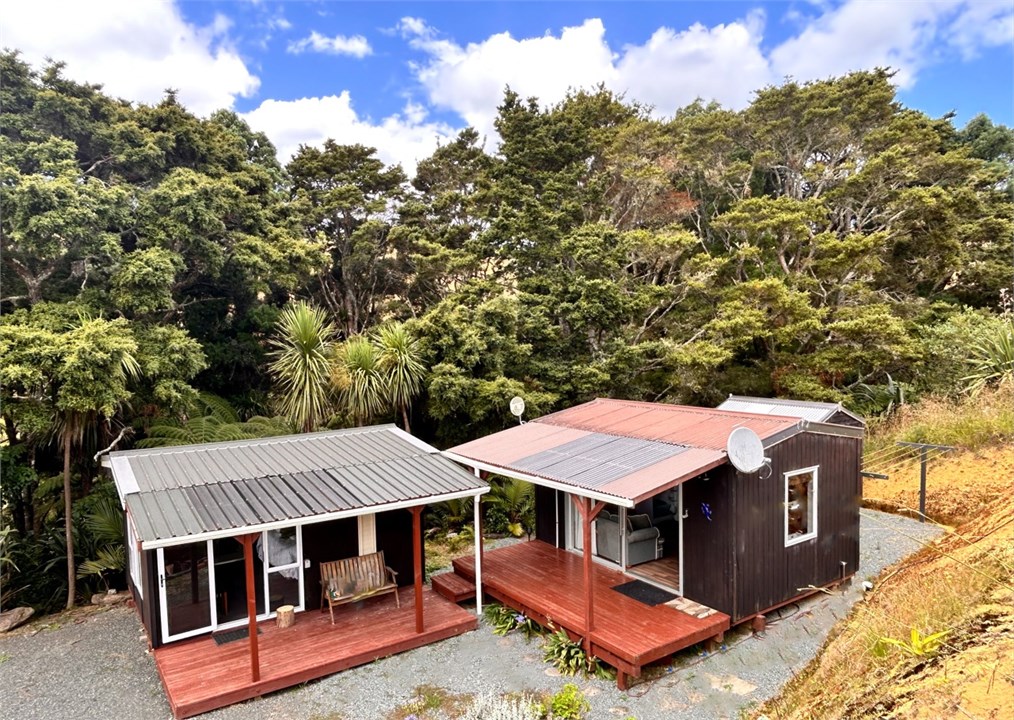 Fantail Grove - Sandy Bay (Northland) Cabin for rent | Holiday Houses