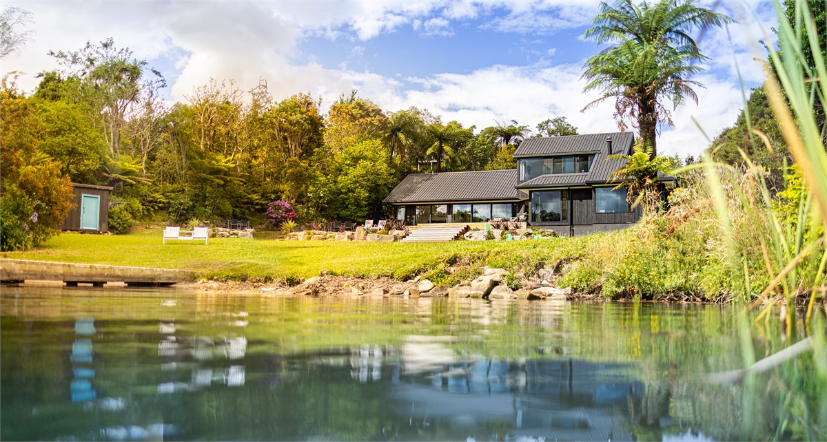 MANAWA Lake Tarawera - Lake Tarawera Holiday Home for rent | Holiday ...