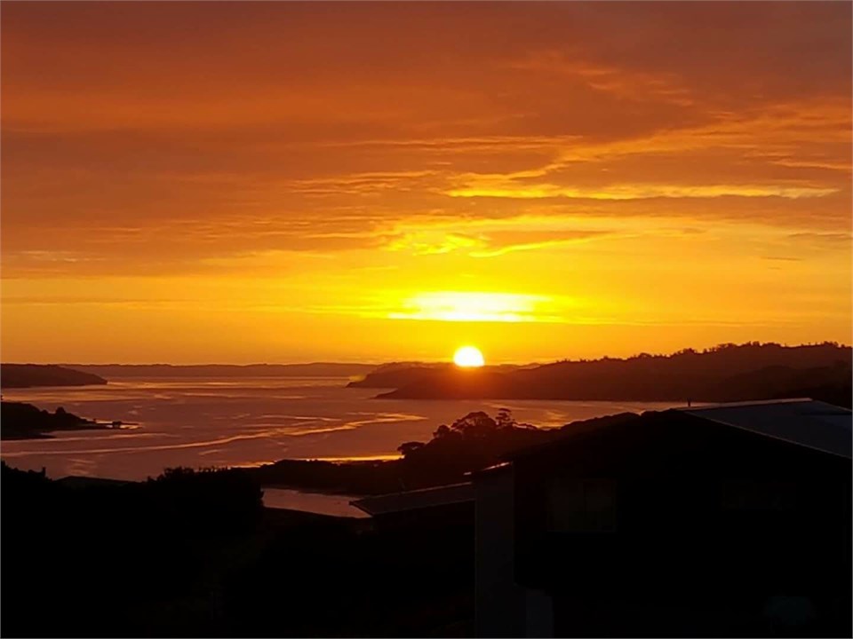 Kaipara Harbour Views - Kaiwaka Holiday Home for rent | Holiday Houses