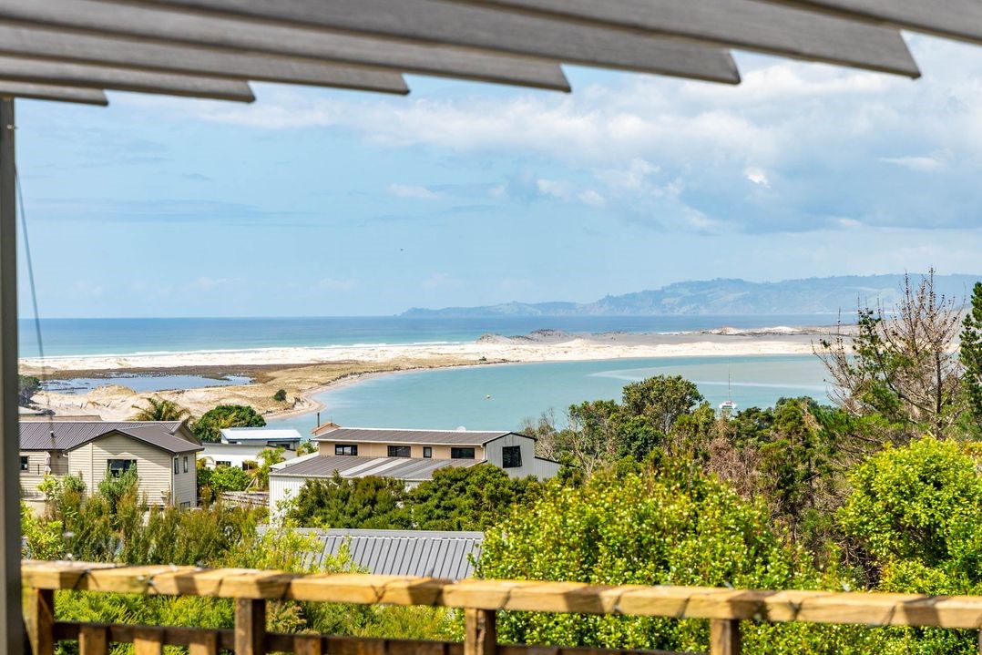 The Beach Bach (Bachcare) - Mangawhai Heads Holiday Home for rent ...