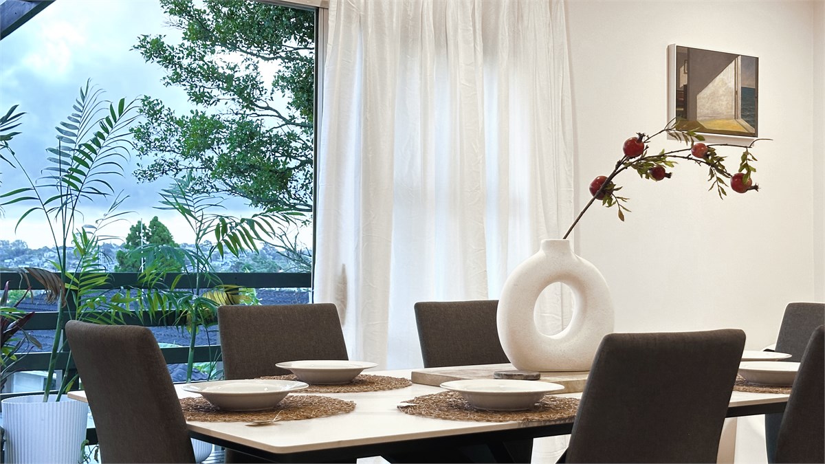 Modern & Private CastorBay Retreat - Castor Bay Holiday Home for rent ...