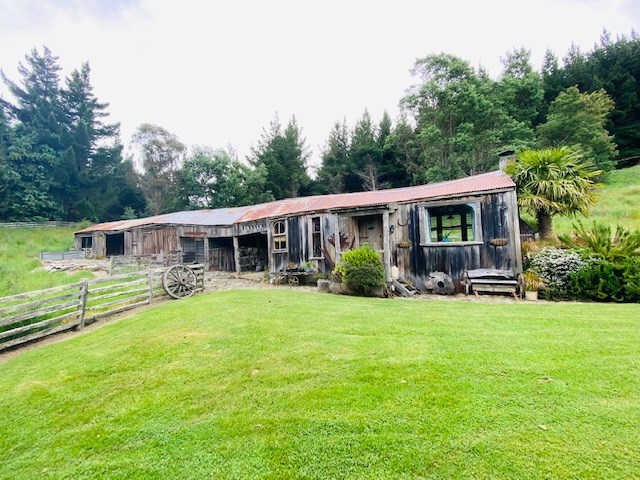 Chelston Farm Stay - Port Levy Cottage for rent | Holiday Houses