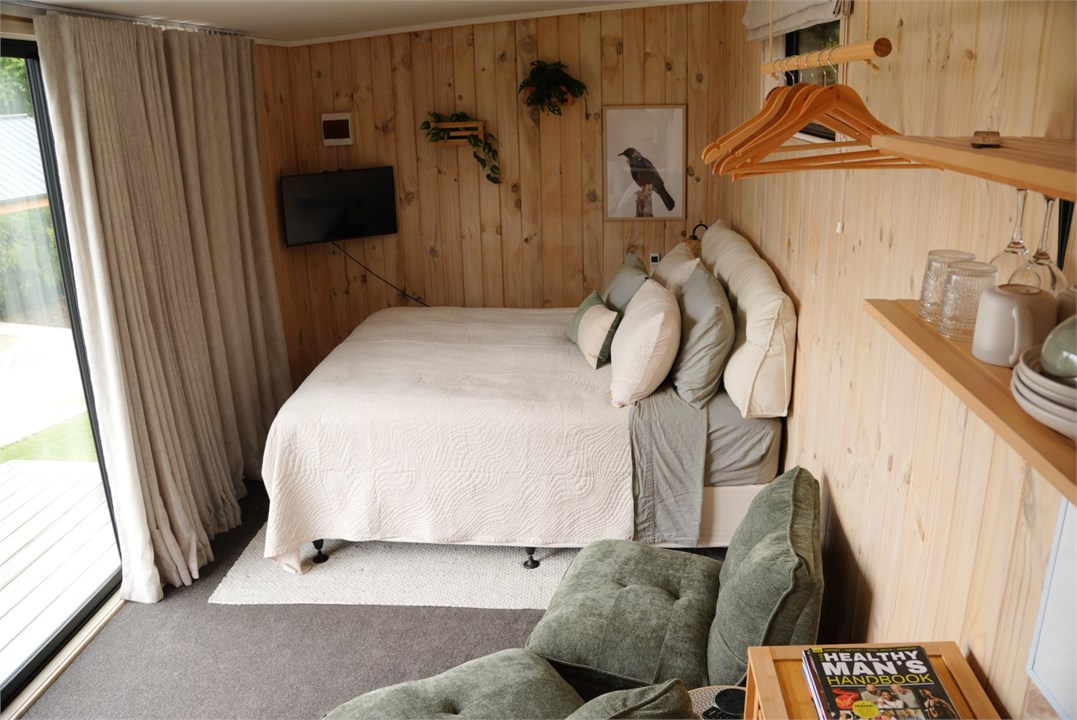 Thomson's Nook - Taupo - Lake Taupo Cabin for rent | Holiday Houses by ...