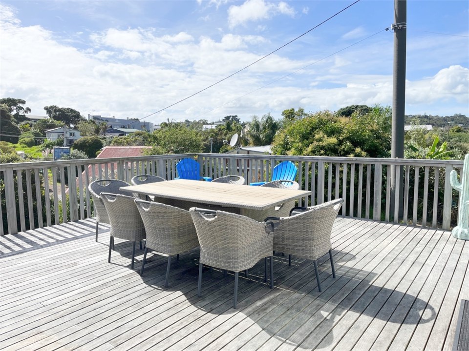 Oneroa Village Oasis - Waiheke Escapes - Waiheke Island Holiday Home ...